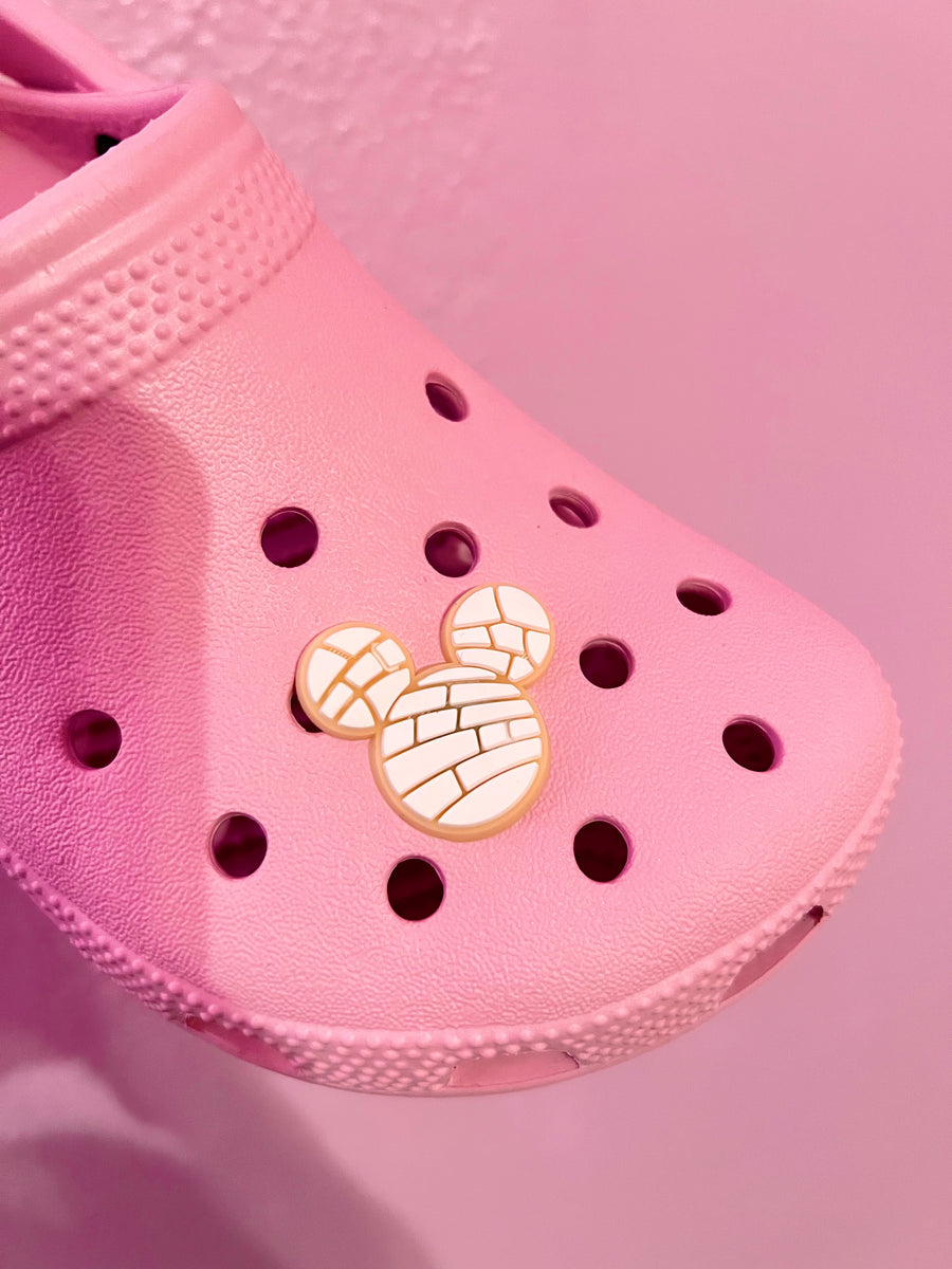 White Minnie Mouse Concha – Daily Diosa